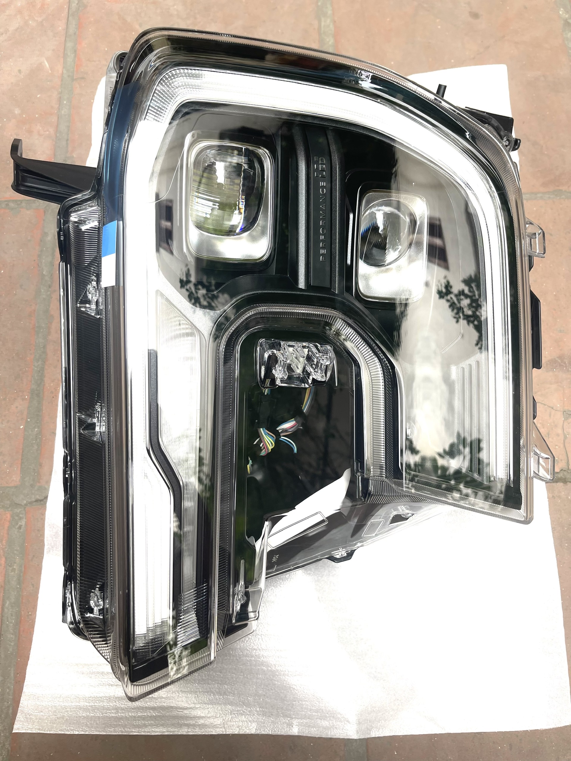 ĐÈN PHA LH FORD RANGER WILDTRAK – MÃ N1WZ-13101-J