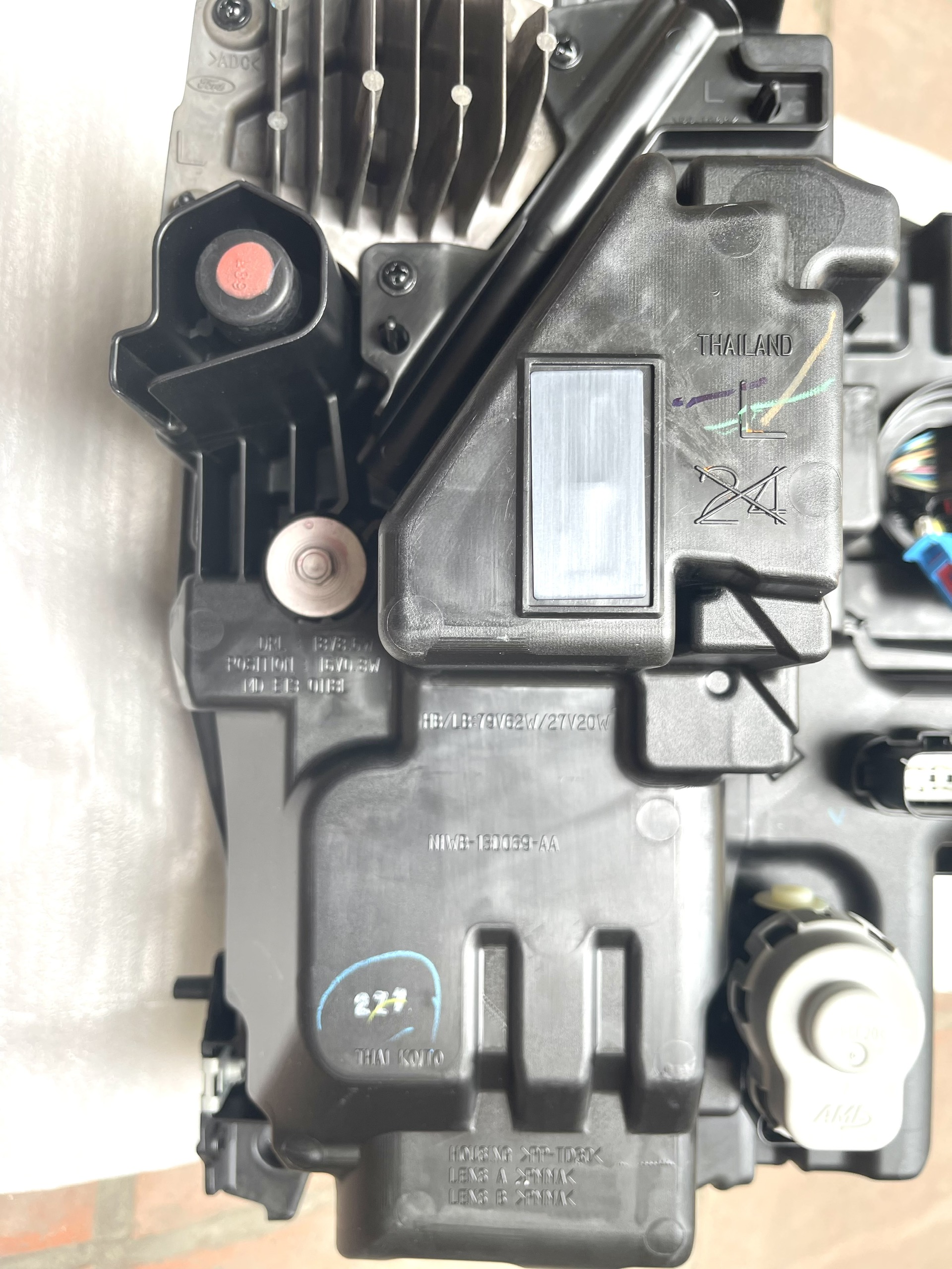 ĐÈN PHA LH FORD RANGER WILDTRAK – MÃ N1WZ-13101-J